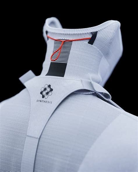 Synthesis Prototype 7 On Behance Sportswear Fashion High Fashion Street Style Futuristic