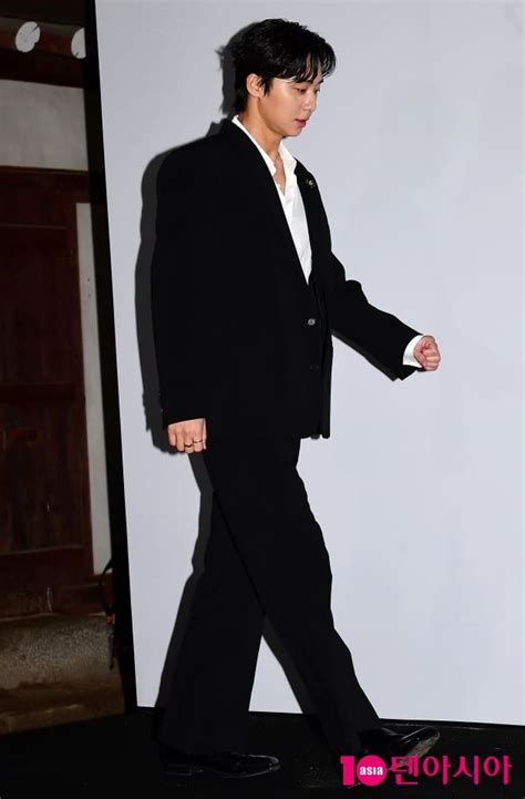 Ten 포토 박서준 등장부터 남신 비주얼 텐아시아