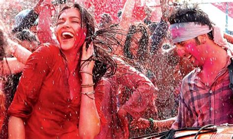 Holi 2024 होळी आली रे तत्पूर्वी केसांची आणि त्वचेची अशी घ्या काळजी