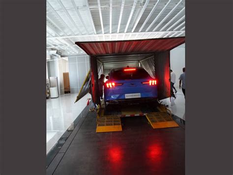 福特mustang Mach E谍照曝光，续航接近600km 搜狐大视野 搜狐新闻