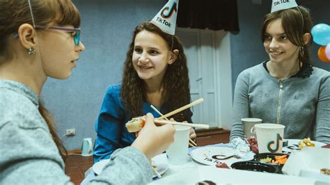 O Que Festa Do Pijama Descubra A Experi Ncia Que Encanta Gera Es Caeju