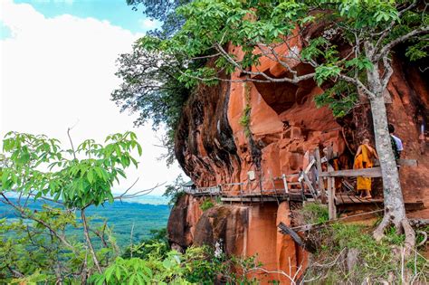 무료 이미지 늙은 옥외 타이 태국 토크 경치 푸 신전 나무 불교 배경 아시아 사람 건축물 미술 건물 Bungkan 녹색 숲 와트 관광