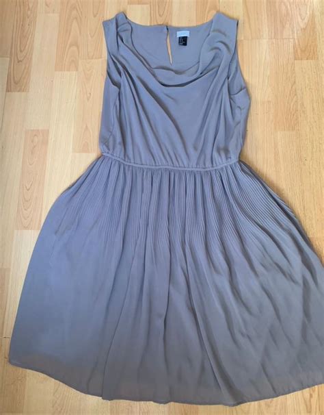 Сукня неймовірного кольору — ціна 180 грн у каталозі Сукні міді Купити жіночі речі за доступною