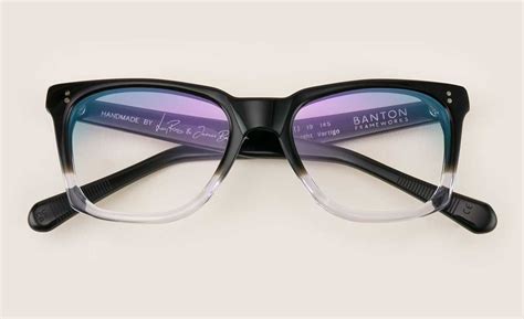 Best Glasses For Triangular Faces 2025 Banton Frameworks