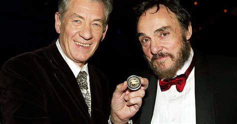 24 Glorious Facts About Gimli The Dwarf Factinate