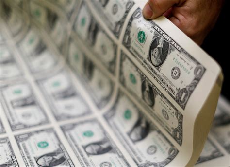 Dólar Fecha Em Alta De 250 A R 537 Maior Valor Em 2 Meses