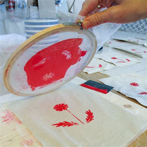 Avie Designs EASY PEASY DIY SCREEN PRINTING