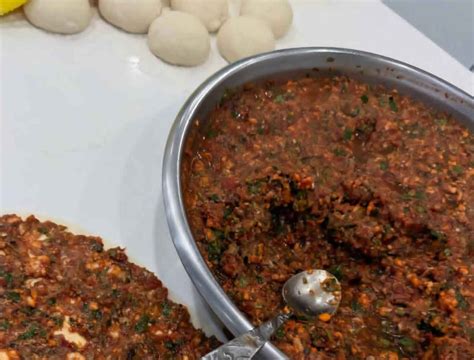 Lahmacun Recipe Crispy Turkish Meat Flatbread