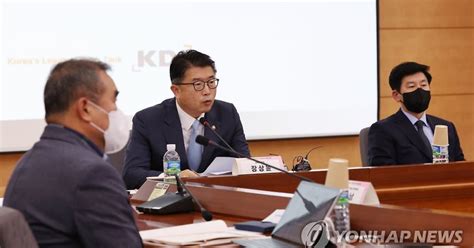 인사말하는 장상윤 교육부 차관