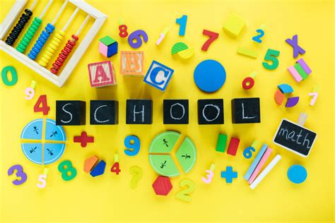 스쿨플랫이 바꾼 수학 수업 디지털 전환 수업 준비 과정에서 느낀 초등교사의 고민과 교훈