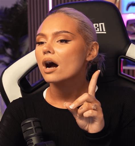 Ginger Talia Bending Over In Sexy Old Tiktok R Sidegirlies