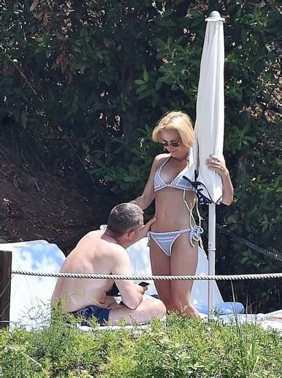 Gillian Anderson Nude Leaked Photos And Topless Sex Scenes