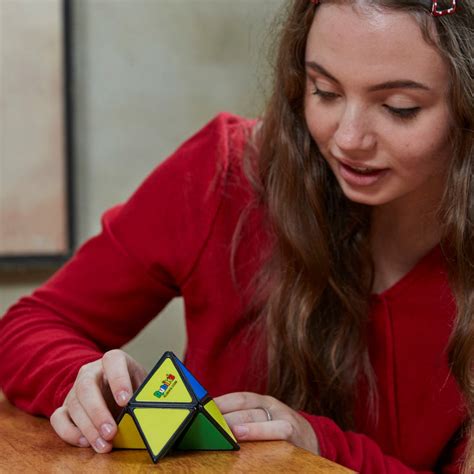 Rubiks Pyramid Kolken