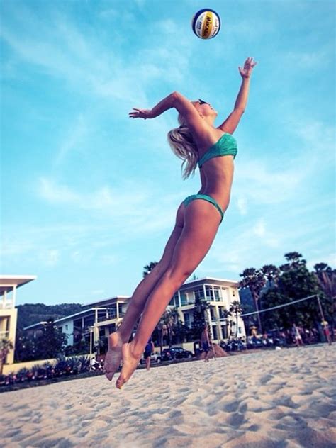 ძალიან მიყვარს ქვიშის ფრენბურთი