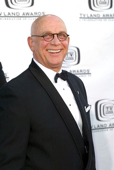 Who Is Gavin Macleod 5 Things About The ‘love Boat Actor Who Died Hollywood Life