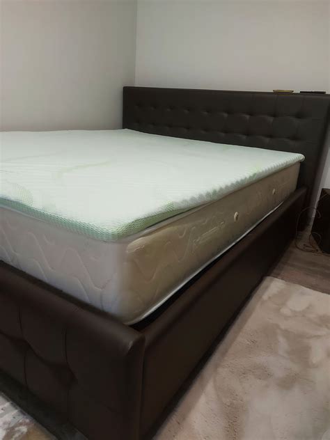 Продаю кроватьматрас топер