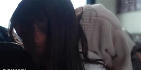 Carried Away By Her Sweet Whispers I Became Sex With Married Women Staying At Home With Them