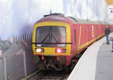 Emus Peter Clark Models