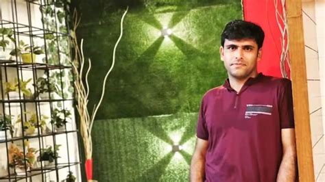 meet ifs himanshu tyagi who cleared upsc while working full time news18