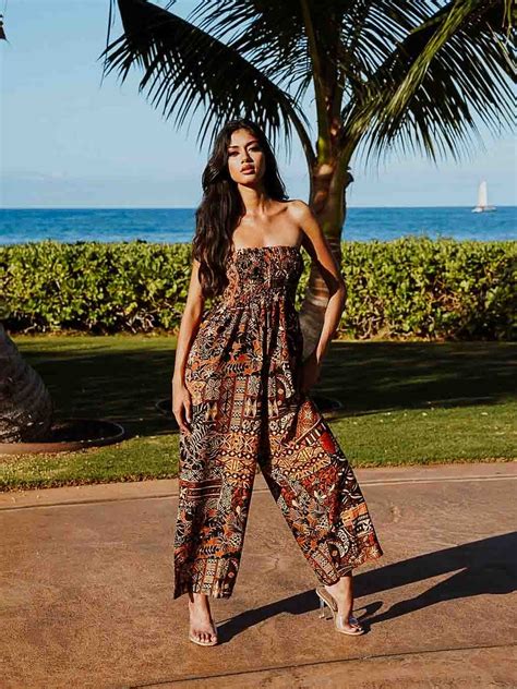 How To Dress For Hawaii 20 Chic And Trendy Hawaiian Outfits For Women