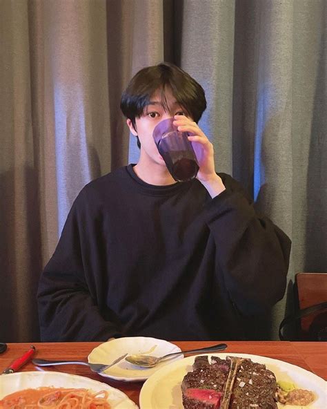 210705 Kang Hyewon Instagram Update 3 With Shin Suhyun Rizone