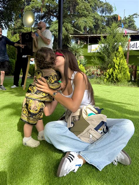 Ruska ბავშვთა დაცვის დღეს გილოცავთ ყველა ბავშვი უნდა იყოს ჯანმრთელი ლაღი და ბედნიერი