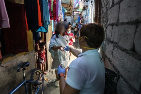 Sex In The Time Of Covid Taguig City Gives Pills Condoms To Residents Inquirer News