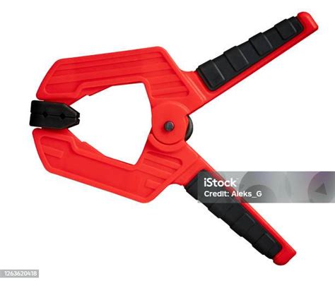 흰색 클로즈업에 격리 된 빨간색 플라스틱 스프링 클램프 검은색에 대한 스톡 사진 및 기타 이미지 검은색 고정시킴 공예