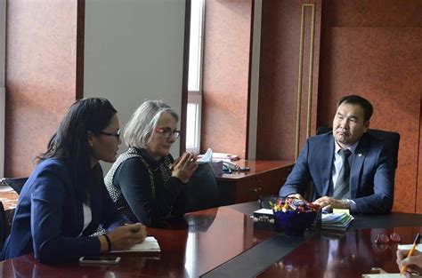 ФРАНЦ УЛСААС МОНГОЛ УЛСАД СУУГАА ЭЛЧИН САЙД АРХАНГАЙ АЙМАГТ АЖИЛЛАЛАА