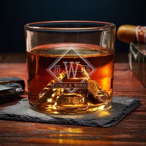 29 Best Bourbon Glasses To Enhance Your Bourbon Best Bourbons Whiskey Whiskey Glasses