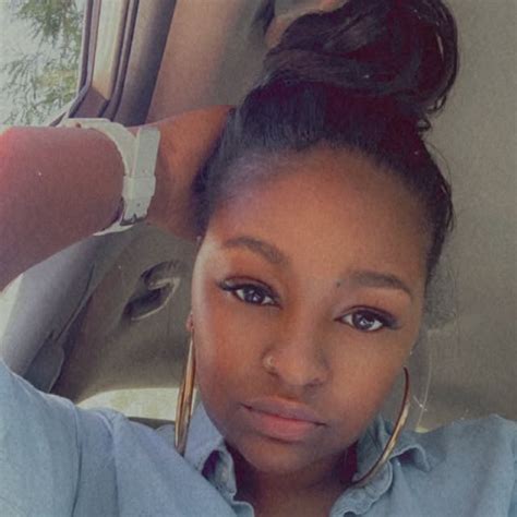 La Tina A Threads Say More