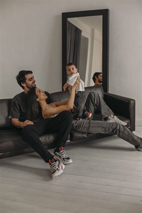 семейная фотосессия | Photography poses family, Family photos with baby ...