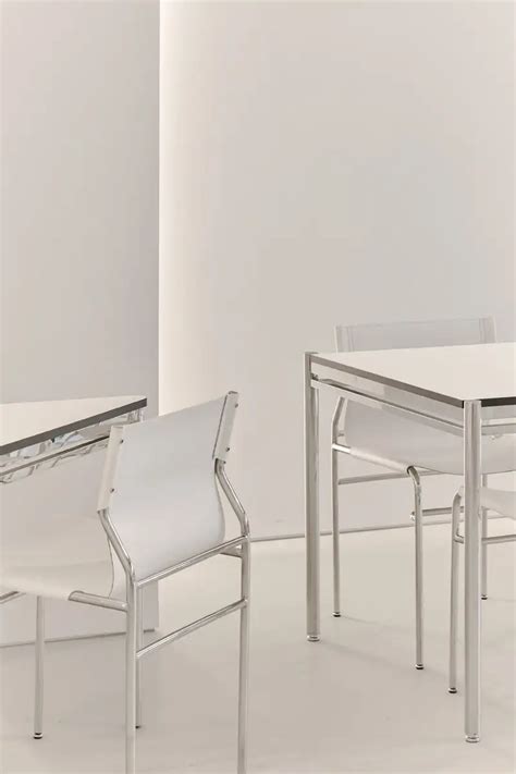 깨끗한 화이트 컬러 미니멀 컨셉 29평 카페 인테리어 안양 만안구 안양동