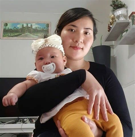 អូនចូលចិត្តថតរូប បានទូរស័ព្ទខូចមួយដើរថតអត់ឈប់💞 By Mak Cuisine