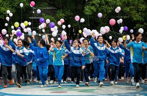 湖南道县快乐减压 轻松迎高考 人民图片网