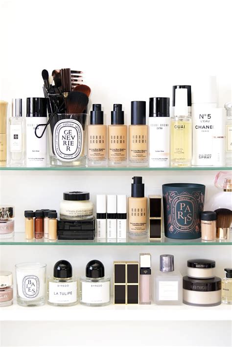 Bobbi Brown Skin Long-Wear Weightless Foundation Review + Swatches ...