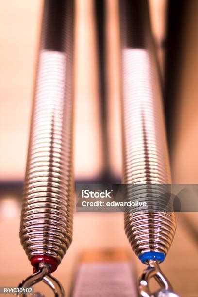 필 라 테 스 운동 훈련과 체육관 요가 스튜디오에 기계를 스트레칭 유연성 0명에 대한 스톡 사진 및 기타 이미지 0명 건강한 생활방식 레저 활동 Istock