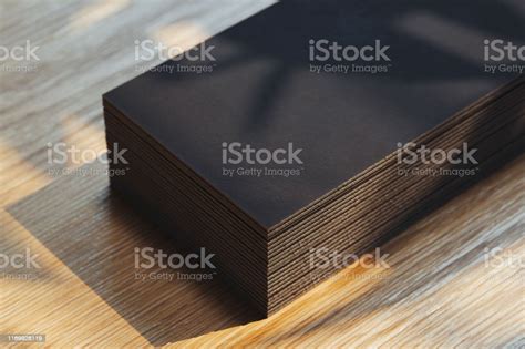 나무 배경 3d 렌더링에 격리 된 검은 색 빈 명함을 닫습니다 공란에 대한 스톡 사진 및 기타 이미지 공란 광고 러시아