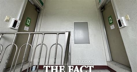 괴산군 공동주택 옥상 출입문 자동개폐장치 설치 완료