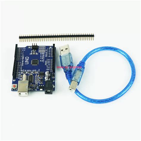 บอร์ด Arduino Uno R3 พร้อมสายสัญญาณ และกล่องอะคริลิค