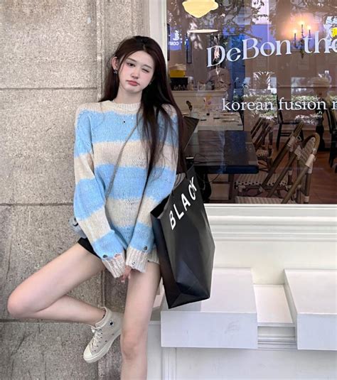 라운드 넥 두꺼운 스트라이프 소매 수술 오버핏 루즈핏 빅 사이즈 니트 티 셔츠 캐주얼룩 캠퍼스룩 여친룩 청바지 꾸안꾸 코디 데일리한 캐주얼한 여자 옷 쇼핑몰