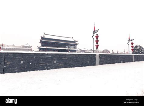 Scenery Of The Corner Tower Of Yongning Gate The City Wall Of Xian