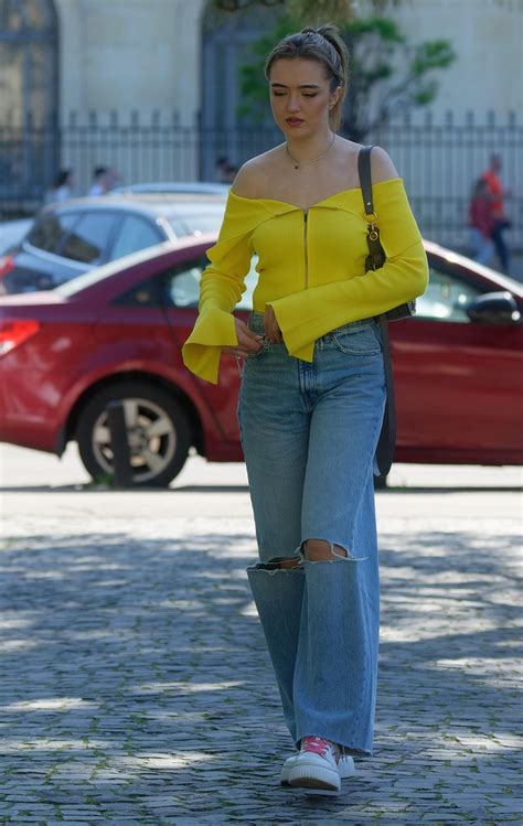 Girlie Casual Jeans Free Photo On Pixabay