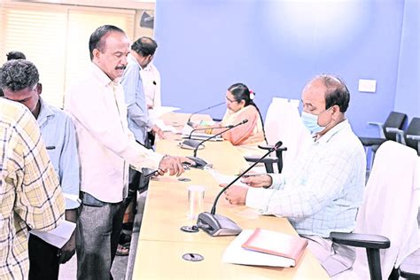 వినతులపై వెంటనే స్పందించాలి Sakshi