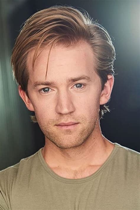 Jason Dolley About Entertainmentie