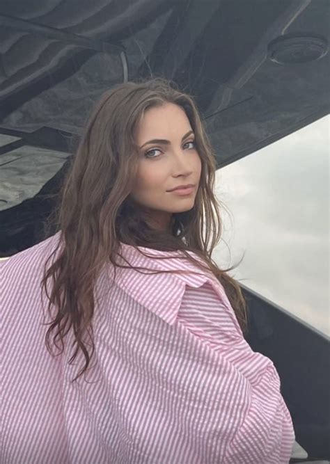 Anna Louise Picture