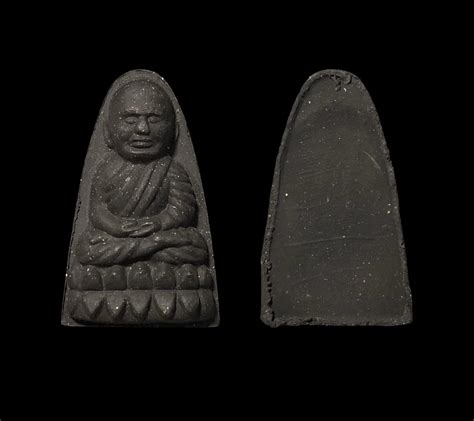 หลวงปู่ทวดมหาว่านดำ รุ่นทรัพย์ไพศาล พระครูกาชาด บุญทอง วัดดอนศาลา ปี พ ศ 2539 มวลสารหลักที่