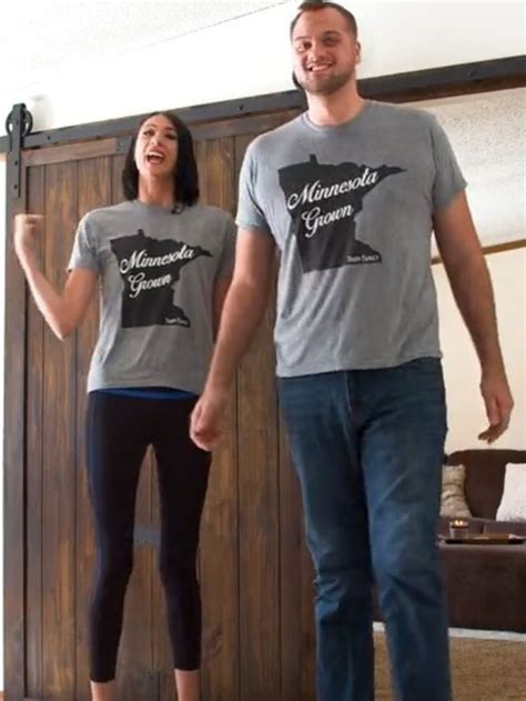 ये है दुनिया का सबसे लंबा परिवार सबकी हाइट देखकर ही सोच में पड़ जाते हैं लोग Tv9 Bharatvarsh