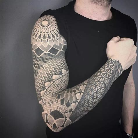 Geometric Tattoo Patterns Pattern Matching Algorithms