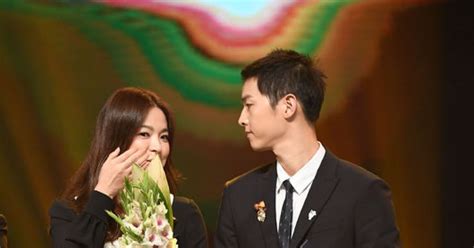 [사진]송송커플 송중기 송혜교 다정함이 뚝뚝